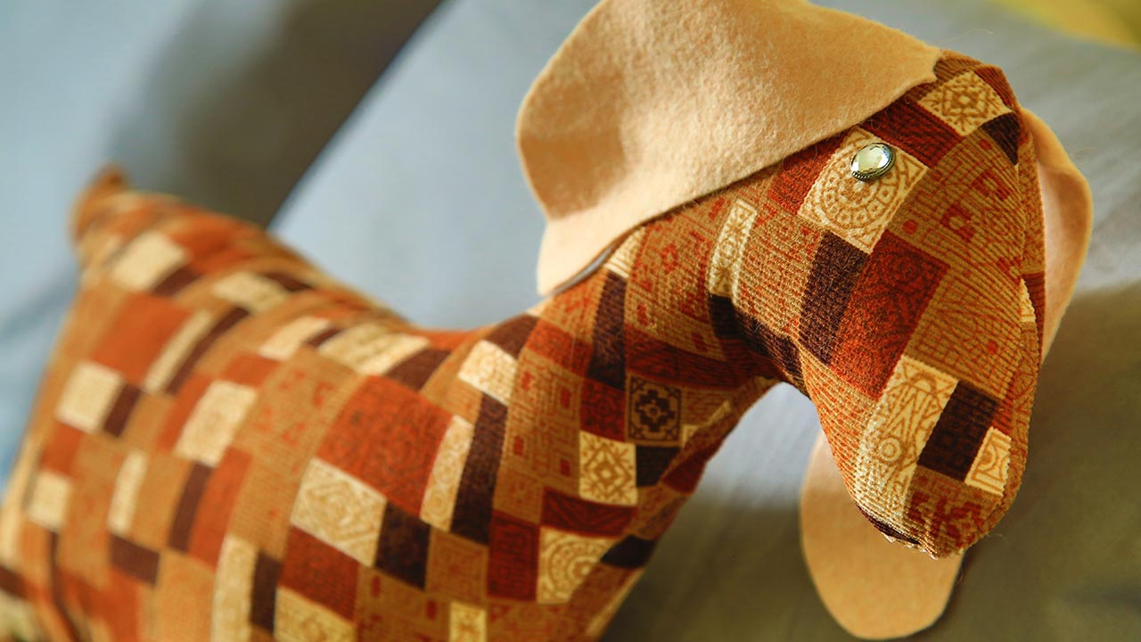 An Urban Goat Farmer Makes Decorative Goat Pillows – Cooking Up a Story